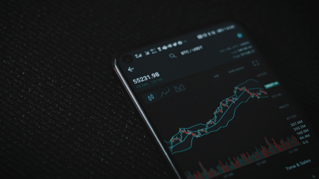 Mengenal Flag Pattern: Definisi, Karakteristik, dan Jenis